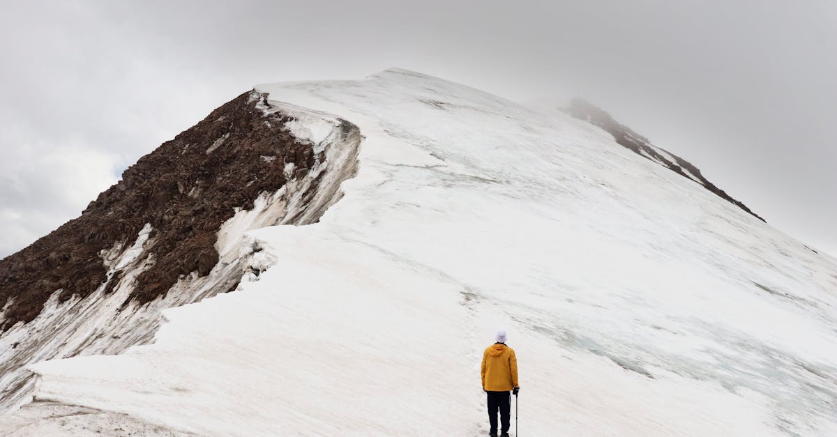 Motorcycle Cold Weather Gear: Essential Tips for Winter Riding Comfort ...